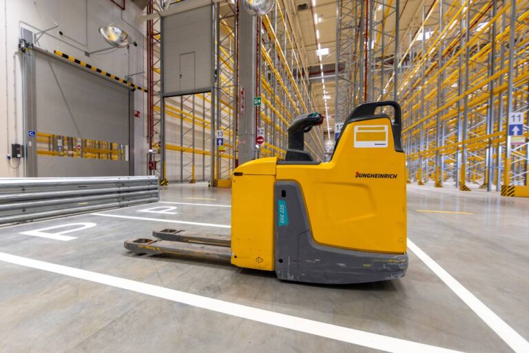 Order Picker Training: What You Need to Know - Action Forklift Training